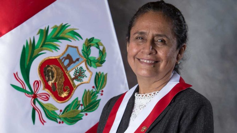 Mery Infantes Castañeda: hoja de vida, biografía, perfil y quién es la ...