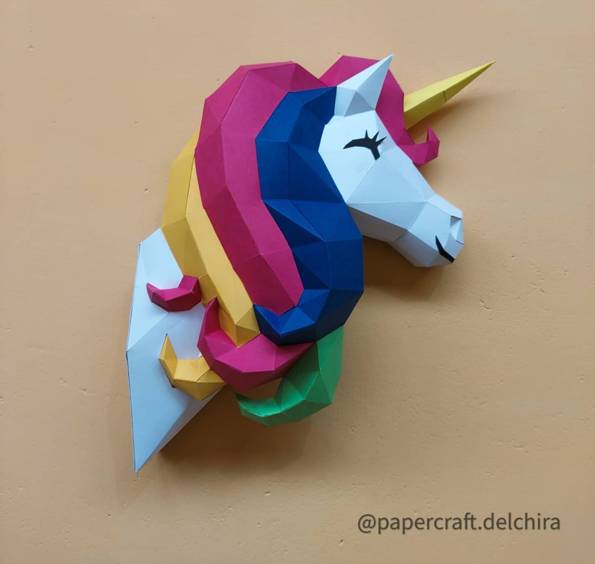 Papercraft Del Chira: El arte 3D hecho en cartulina que ya triunfa en ...