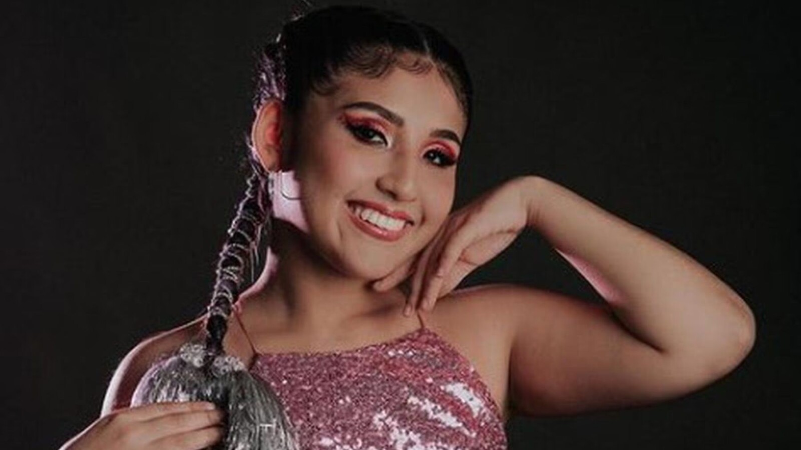 Milena Warthon: Biografía y el origen de sus padres