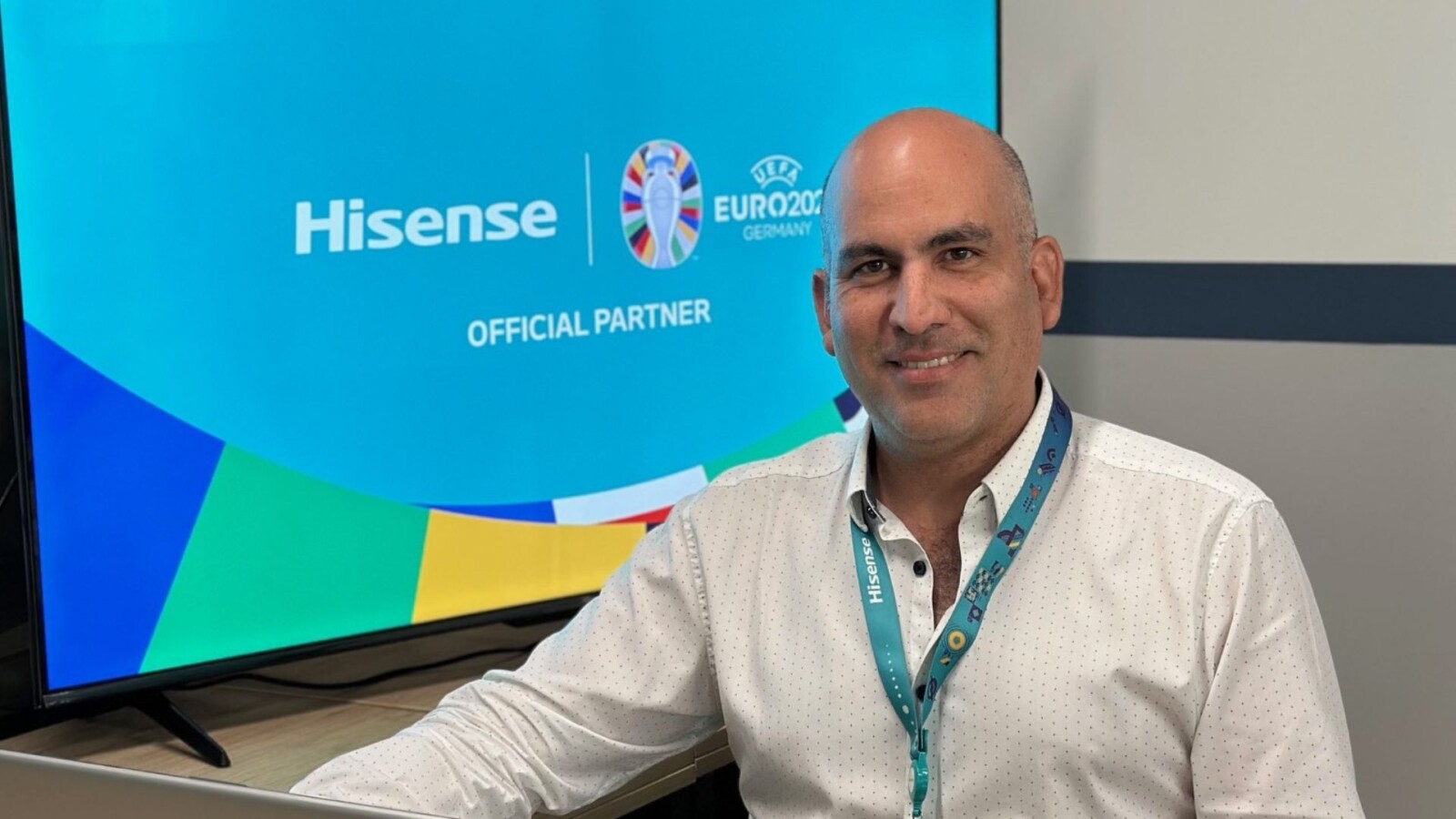 Hisense lanza un televisor láser de 120 pulgadas a un precio ...