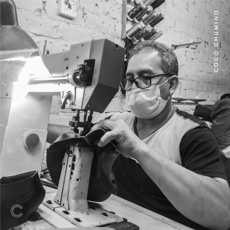 Coco Chumino: Le dijeron que hacía zapatos de payaso y ahora son ...