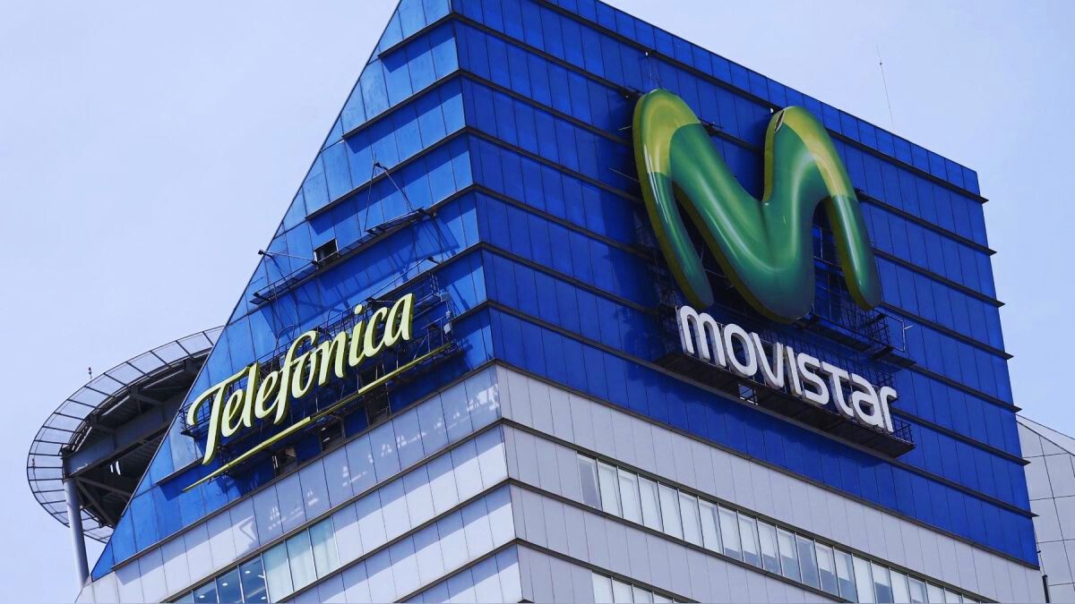 Telefónica analiza la venta de su filial en Perú tras crisis financiera ...